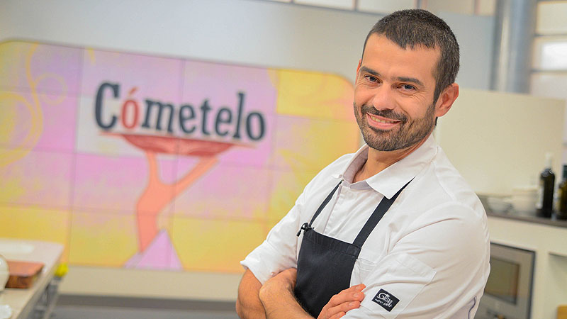 "Cómetelo" inicia la semana con brocheta de cerdo con piña y bacon