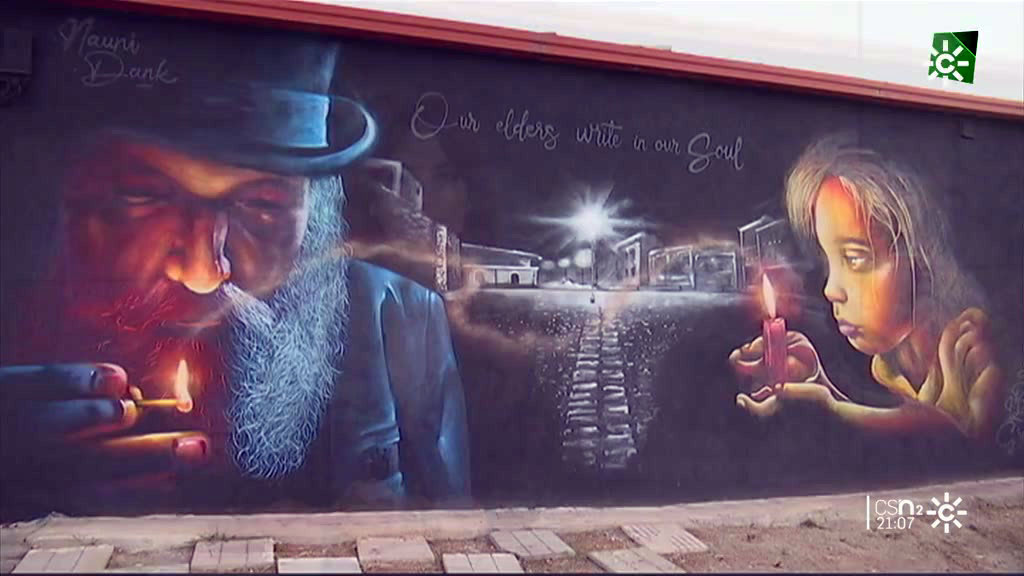El arte urbano de Nauni y Dank homenajea a los mayores en Almería