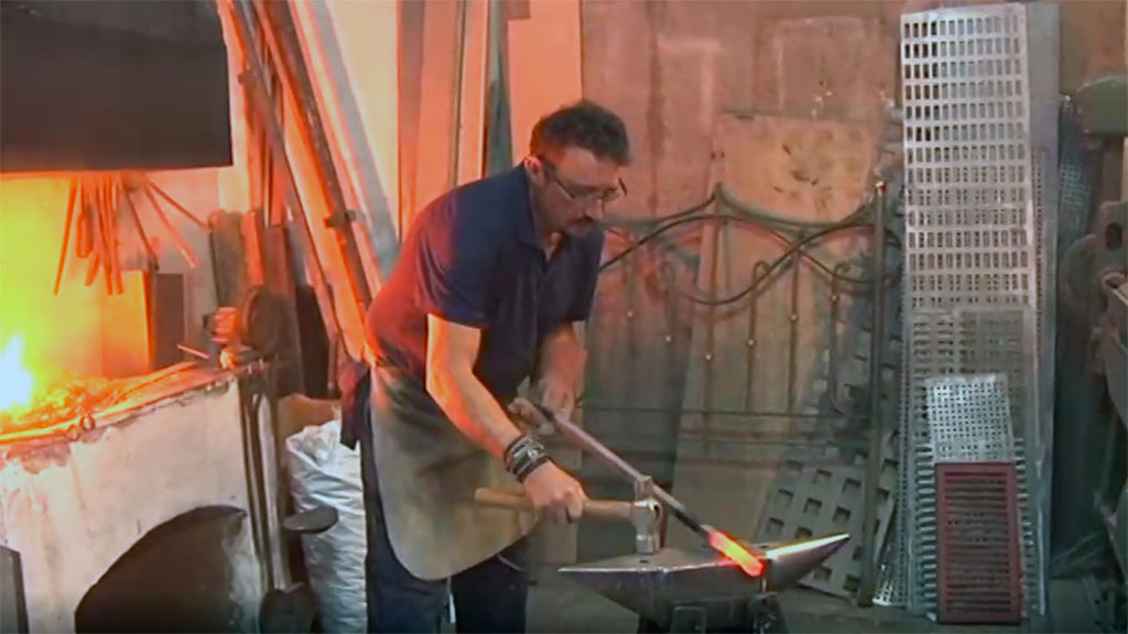 El oficio de forjador, en peligro de desaparecer