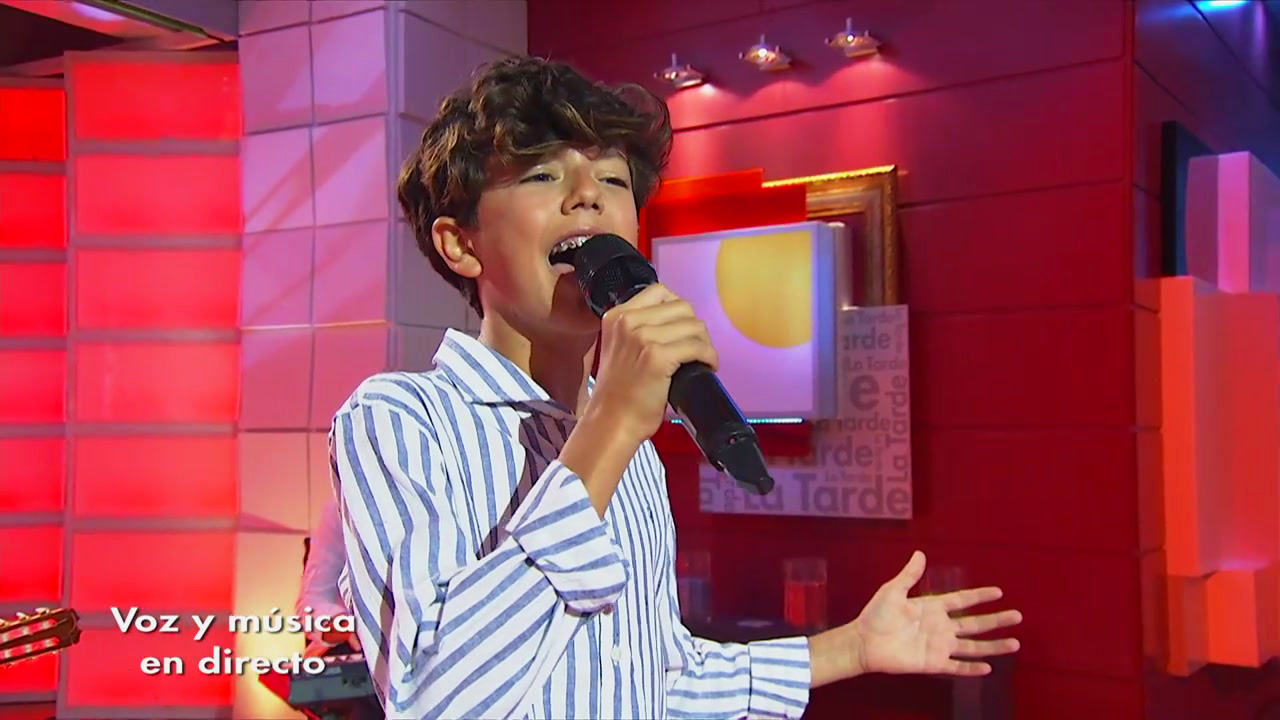 Mario Márquez vuelve para cantarnos unas sevillanas con corazón y ...