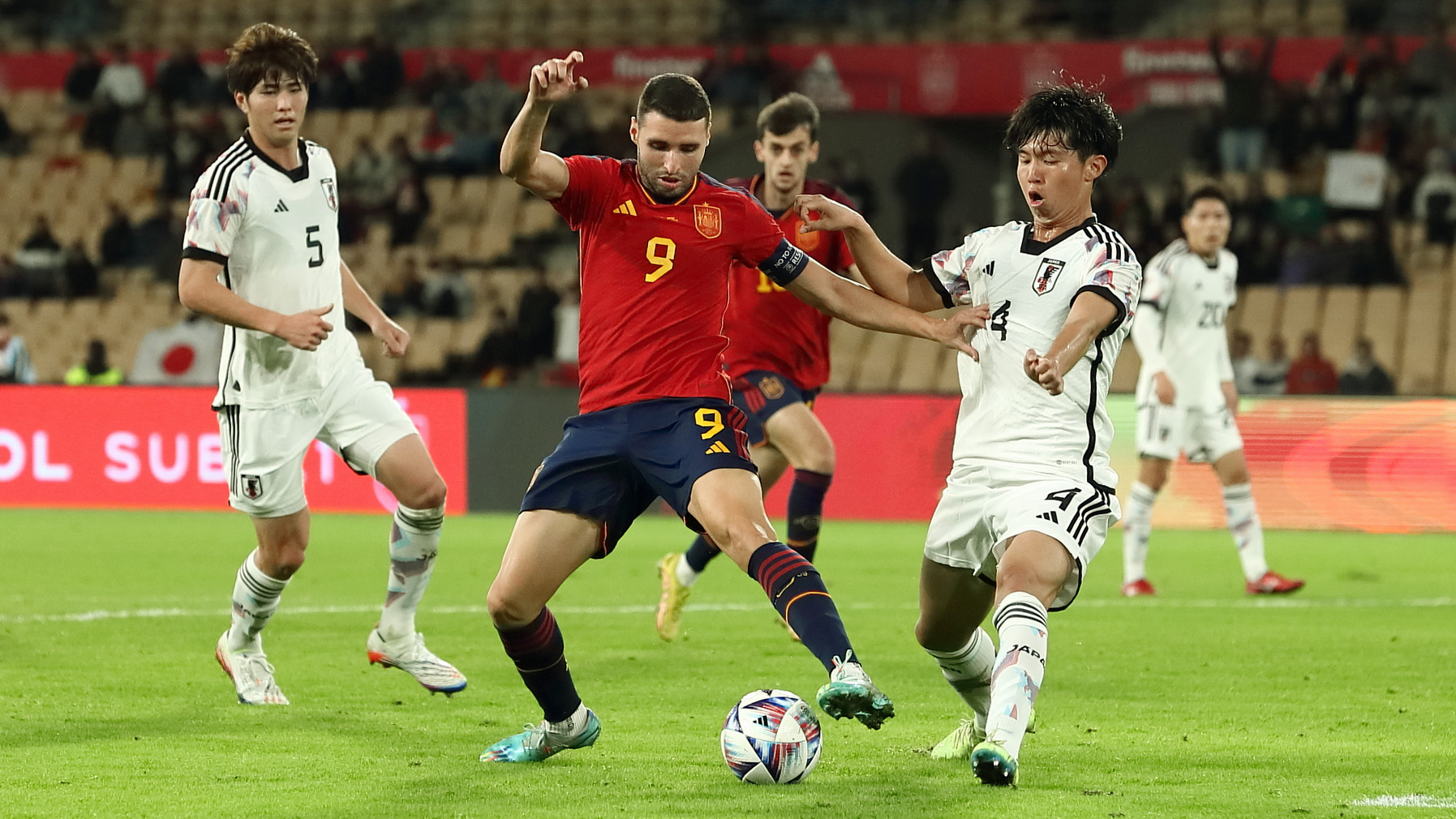 Turrientes y Manu Sánchez firman la victoria de la sub-21 sobre Japón ...