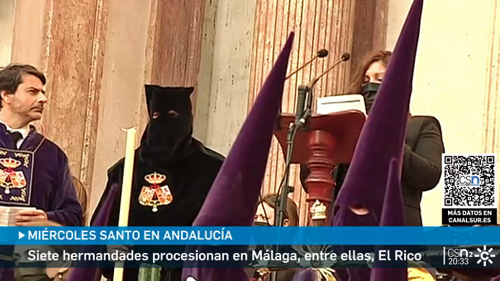 La cofradía de la Esperanza procesiona el trono más grande de Málaga