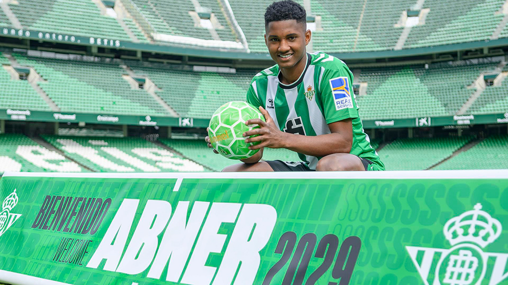 Abner Vinicius llega con ganas al Betis: "Quiero dejar huella"