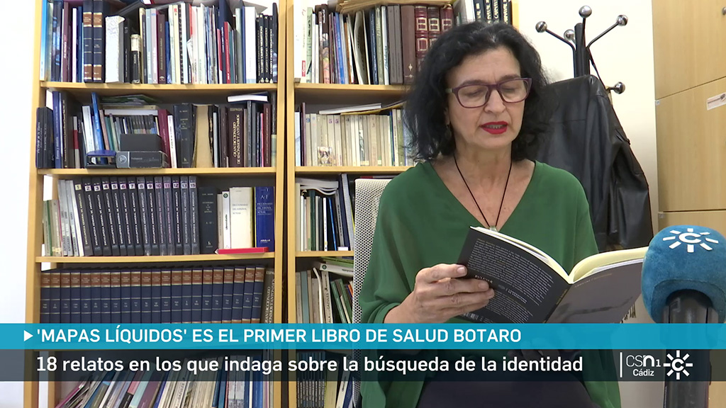 La periodista gaditana Salud Botaro presenta su primer libro, "Mapas líquidos"
