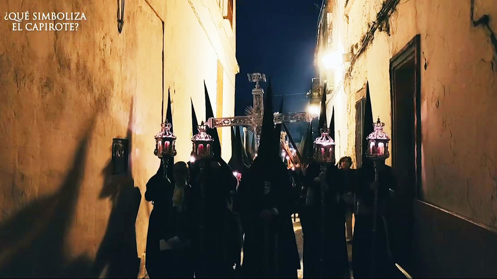 Andalucía en Semana Santa | ¿Sabes qué simboliza el capirote?