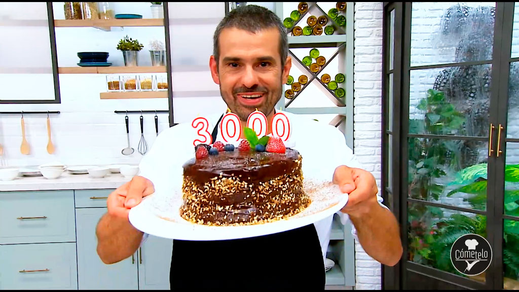Cómetelo celebra sus 3.000 programas en Canal Sur con una tarta ...