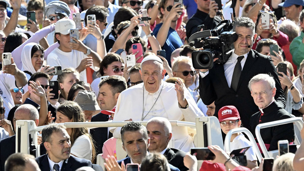 El papa Francisco vuelve a pedir a los sacerdotes que las homilías sean ...