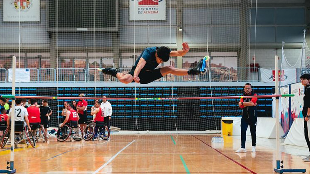 Javier Abad, saltos y sueños sobre patines