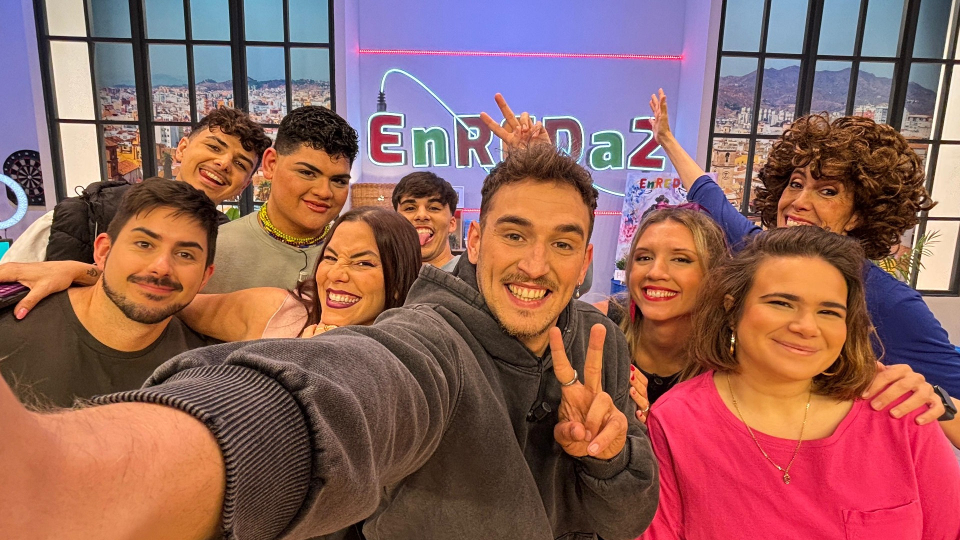 EnREDa2 recibe la visita de la humorista Patricia Galván, del artista ...