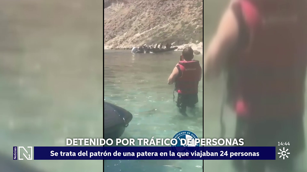 Detienen al patrón de la patera que ha llegado a Níjar con 24 personas